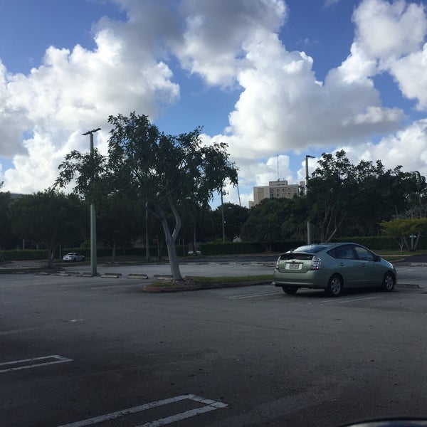 Gables One Tower - 2 tips from 218 visitors