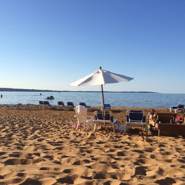 East Grand Traverse Bay - 2 tips from 406 visitors