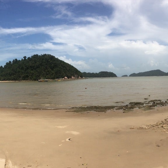 Penyabong Jetty - Harbor / Marina