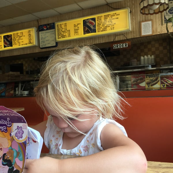 Photos at Mangi's - North Center - 8 tips from 208 visitors