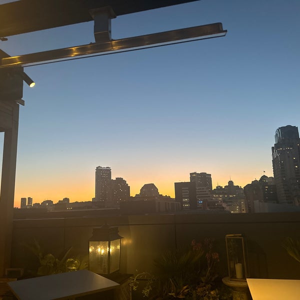 Shelby’s Rooftop - Hotel Bar in SoMa