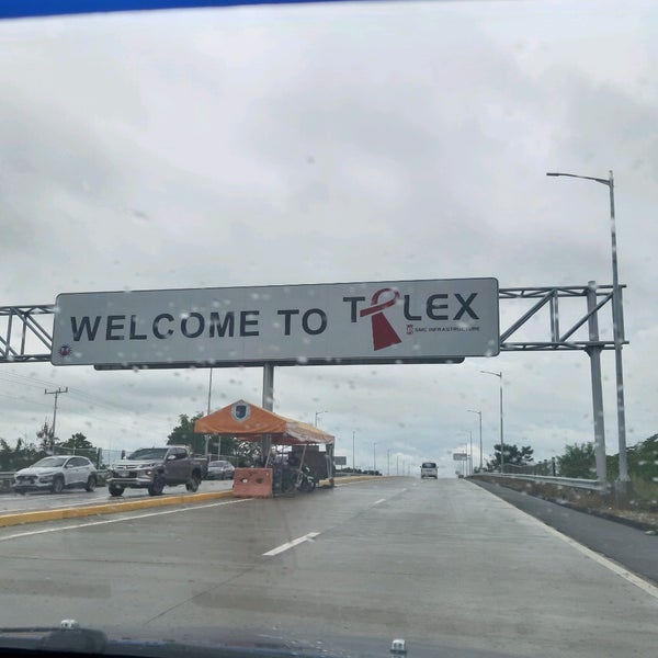 Tarlac-Pangasinan-La Union Expressway (TPLEX) - Road