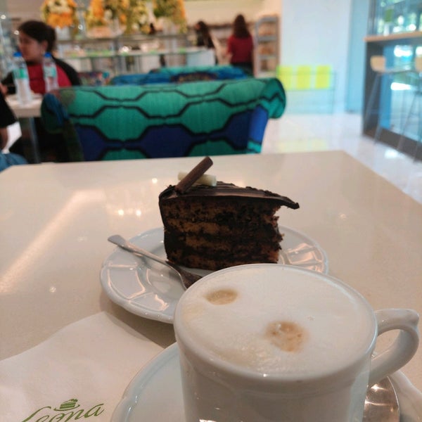 Leona's Cakes & Pastries - Bakery