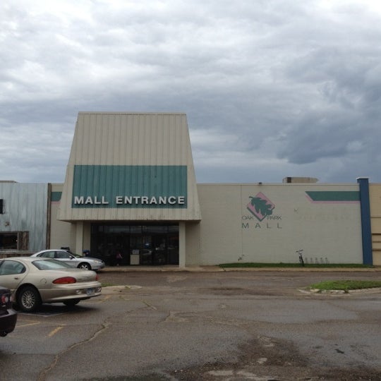 Oak Park Mall (Now Closed) - Austin, MN