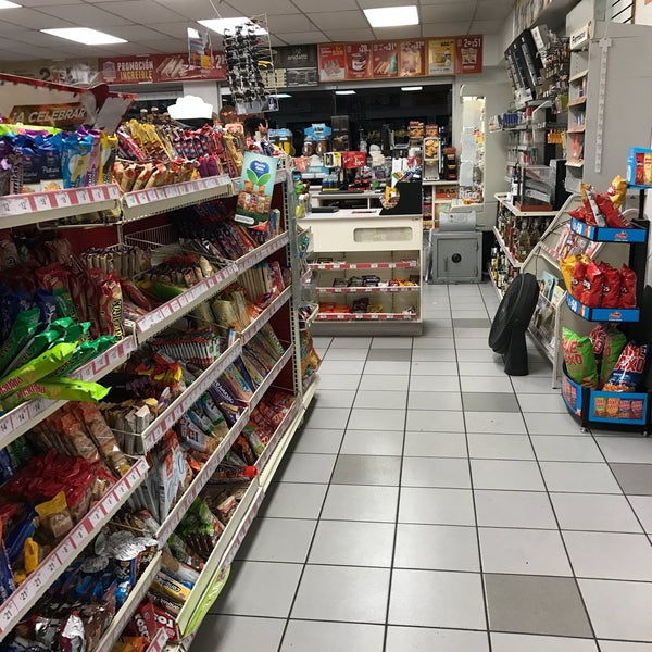 OXXO - Convenience Store in Cuautlancingo