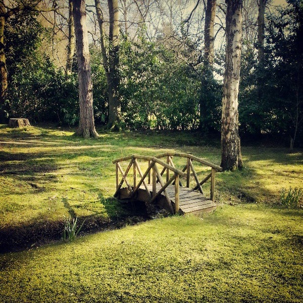Crowthorne - Village in Crowthorne