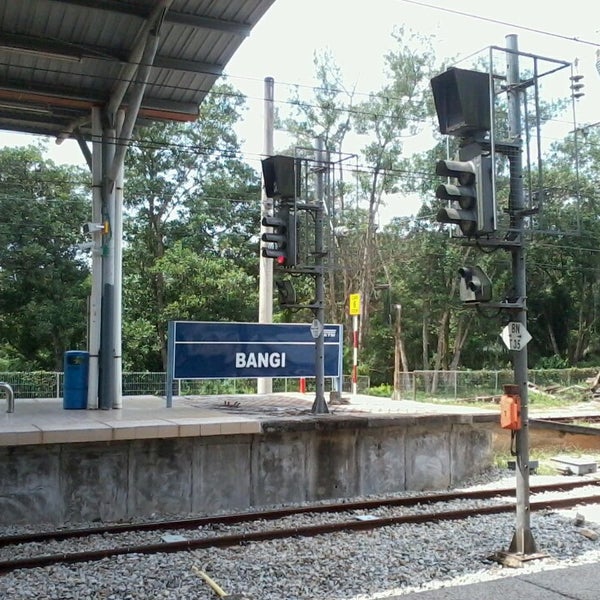 KTM Komuter Bangi (KB08) Station - Train Station in Bangi