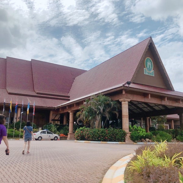 Golfer Terrace Clubhouse - Asian Restaurant in Alor Gajah