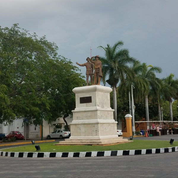 Monumento a Francisco de Montejo y Su Hijo El Avanzado - 183 visitors