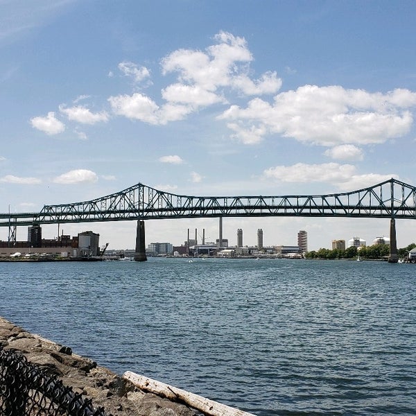Andrew McArdle Bridge - Bridge in Boston