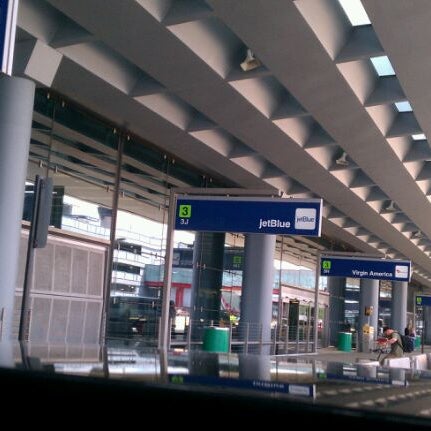 JetBlue Airlines - Terminal 3, Concourse L