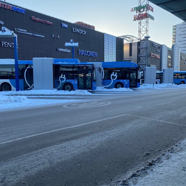 HSL Leppävaaran linja-autoterminaali - Bus Station in Espoo