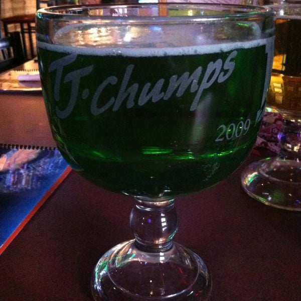 TJ Chumps - Sports Bar in Englewood