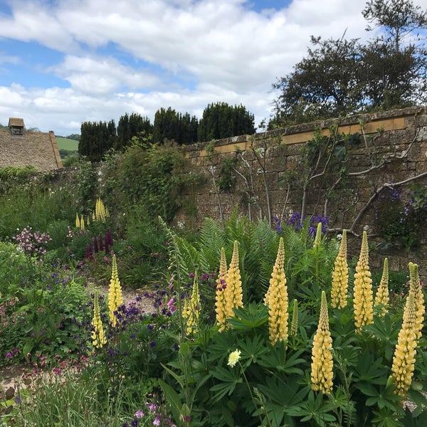Snowshill Manor & Gardens - Monument / Landmark