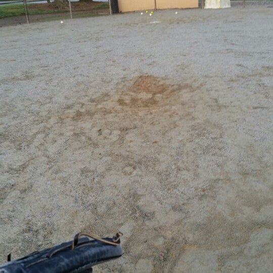 Hampton Ballfield - Baseball Field in Greensboro