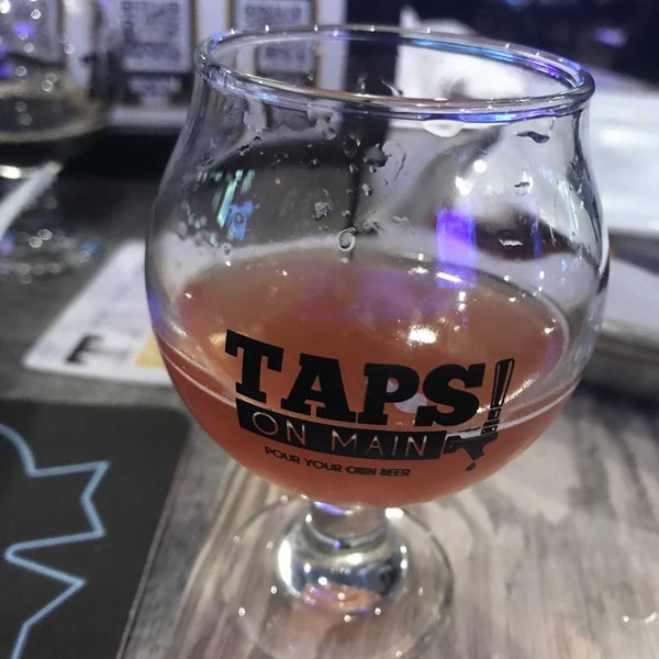 Taps on Main - Sports Bar in Kansas City