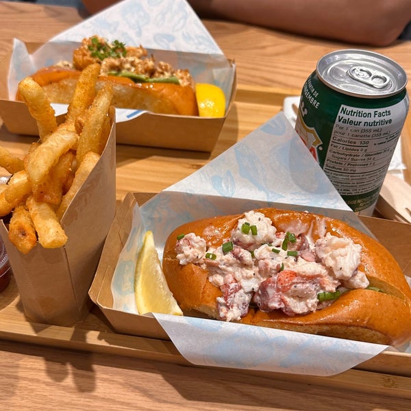 Blue Claw Lobster Shack - Seafood Restaurant in Toronto