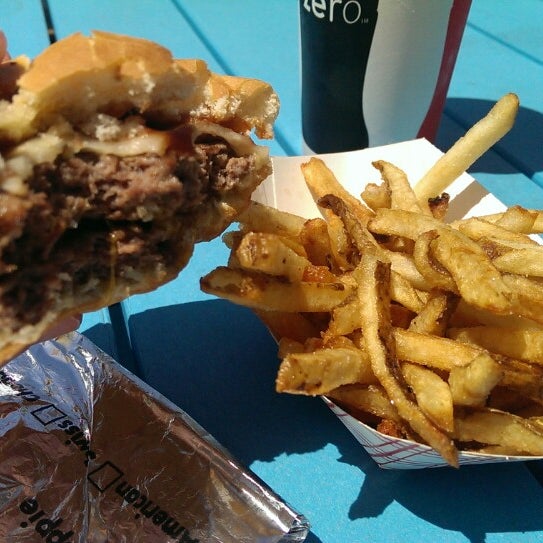 UBurger - Burger Joint in Boston