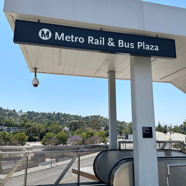 Metro Rail - Universal City/Studio City Station (B) - 3901 Lankershim Blvd