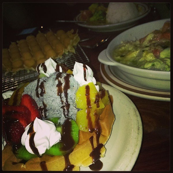 Photos at Shooting Star Cafe - Chinatown - Oakland, CA