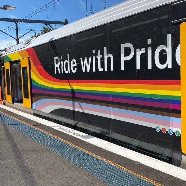 Gordon Station - Rail Station in Gordon