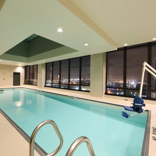 Hyatt Place Flushing/Laguardia Airport - 133-42 39th Ave