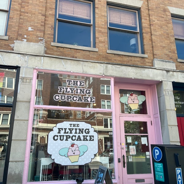 The Flying Cupcake - Chatham Arch - 423 Massachusetts Ave