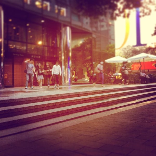 Sunning Plaza - Building