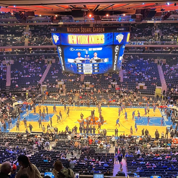 Chase Square At Madison Square Garden - Building in Chelsea