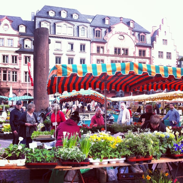 Wochenmarkt Domplatz - Mainz, Rheinland-Pfalz
