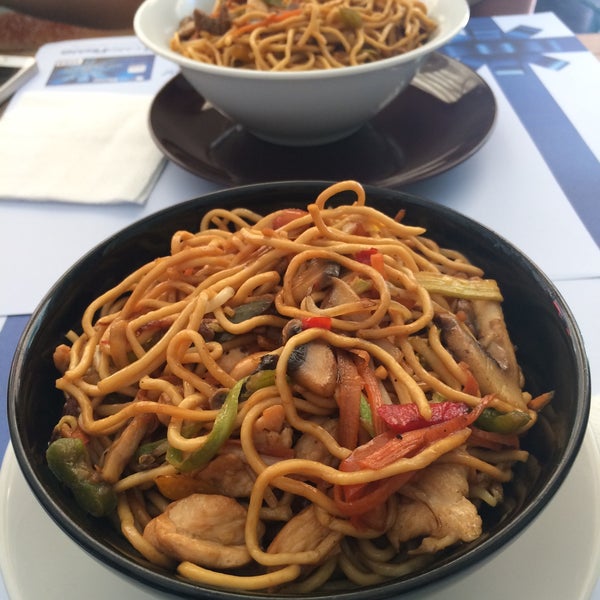 Cheers Burger & Noodle House (Now Closed) - Burger Joint in Şişli