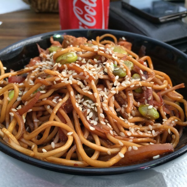 Cheers Burger & Noodle House (Now Closed) - Burger Joint in Şişli