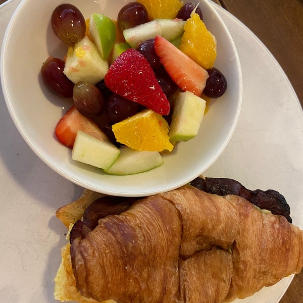 Cafe Lumiere - Coffee Shop in Old Monterey Business District