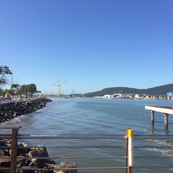 Ponta da Praia - Neighborhood