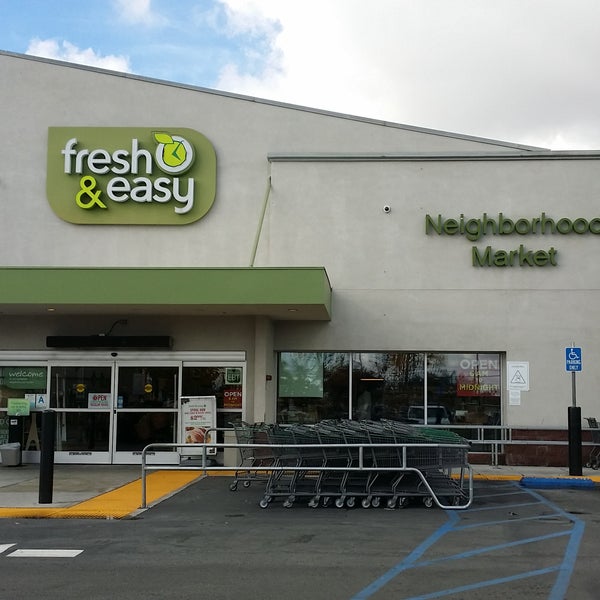 Fresh & Easy Neighborhood Market (Now Closed) - Grocery Store in Compton