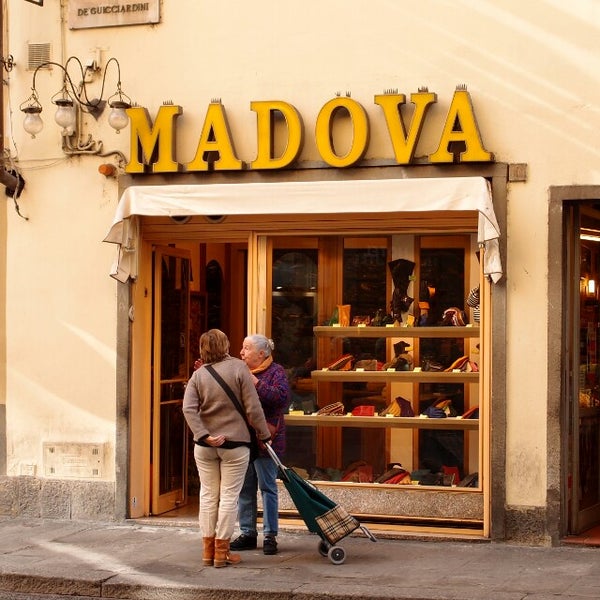 Madova Gloves - Fashion Accessories Store in Oltrarno