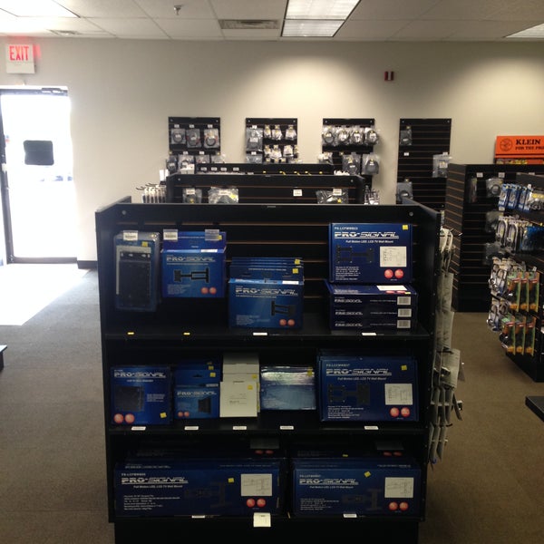 MCM Electronics Showroom / Warehouse - Springboro, OH