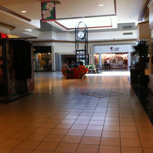 County Fair Mall - Shopping Mall