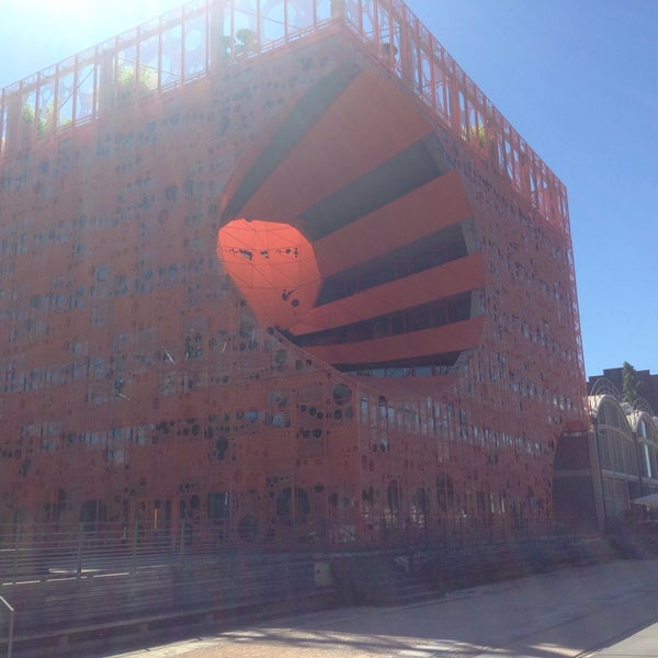 Le Cube Orange - Perrache - Charlemagne - 42 Quai Rambaud