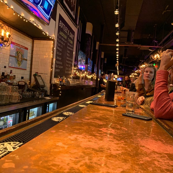 Jackson Tavern - Bar in The Loop
