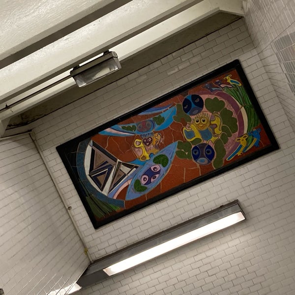Photos at MTA Subway - 103rd St (6) - East Harlem - 5 tips