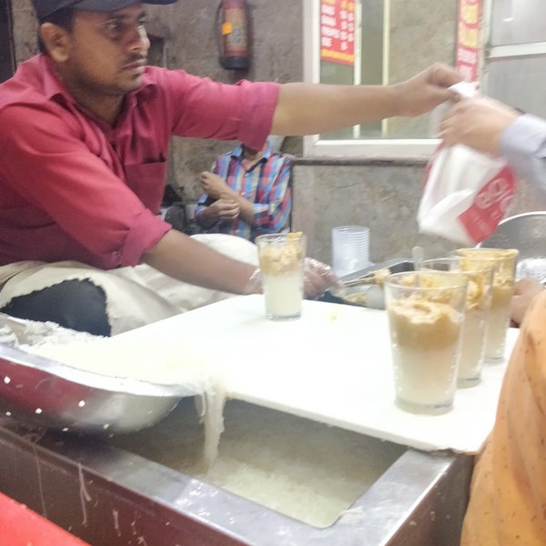 Giani's Di Hatti Rabri Faluda - Chandni Chowk - 2 tips