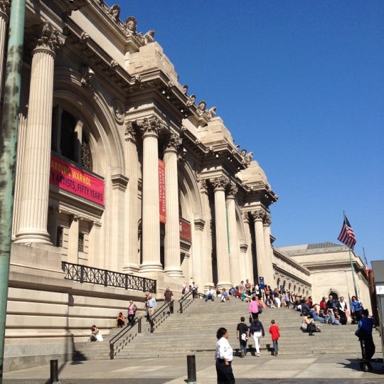Photos at Metropolitan Museum Steps - Central Park - New York, NY