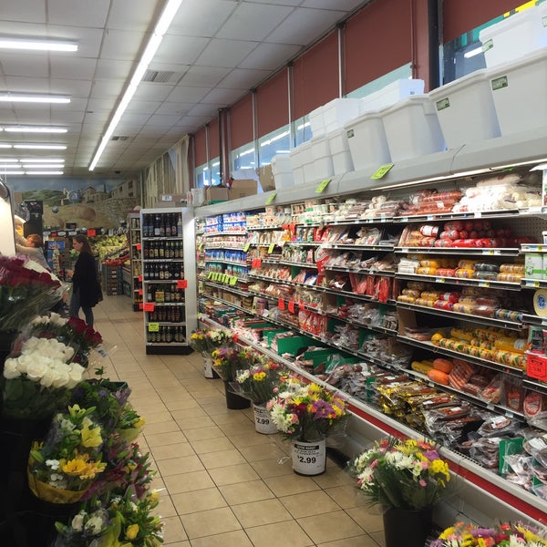 Devon Market - Rogers Park - 21 tips from 891 visitors