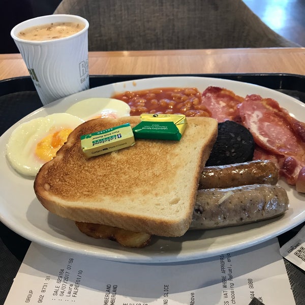MV Red Falcon (Red Funnel) - Boat or Ferry in Southampton - Cowes
