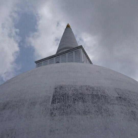 Photos at Mirisawatiya Stupa - අනුරාධපුර පෞරාණික නගරය, North Central ...