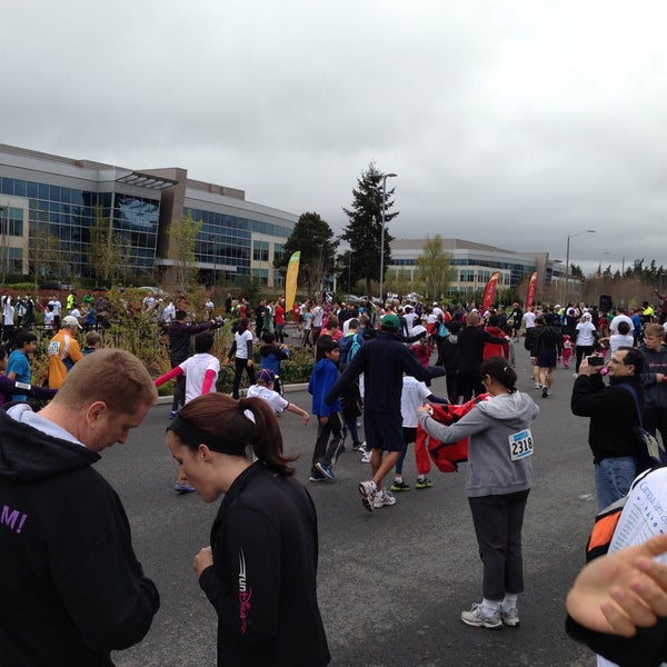 MSFT Commons Transit Center (CTC) - Bus Station in Overlake