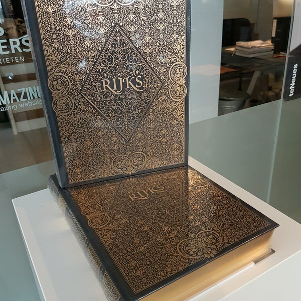 BABOOKA bookstore - Gangetje 5