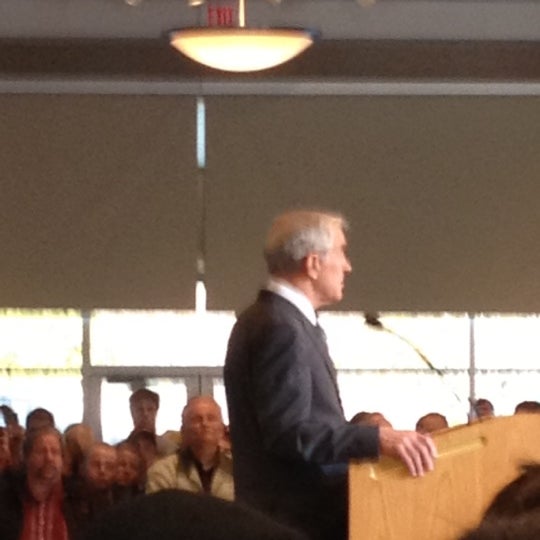 Pinnacle Center - 3330 Highland Dr