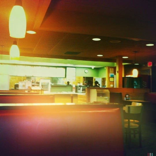 Papa Gino's (Now Closed) - Pizzeria in Melrose